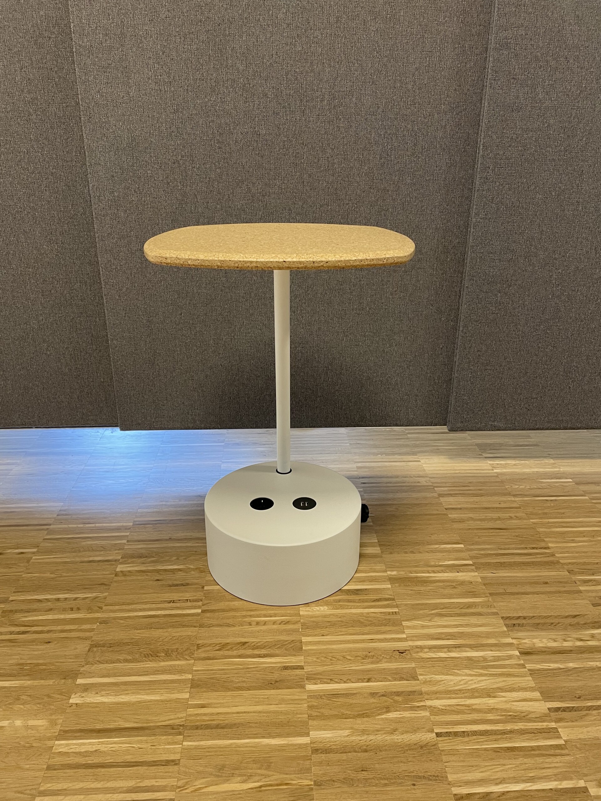 Add Cable Table – Lammhults – Greenified